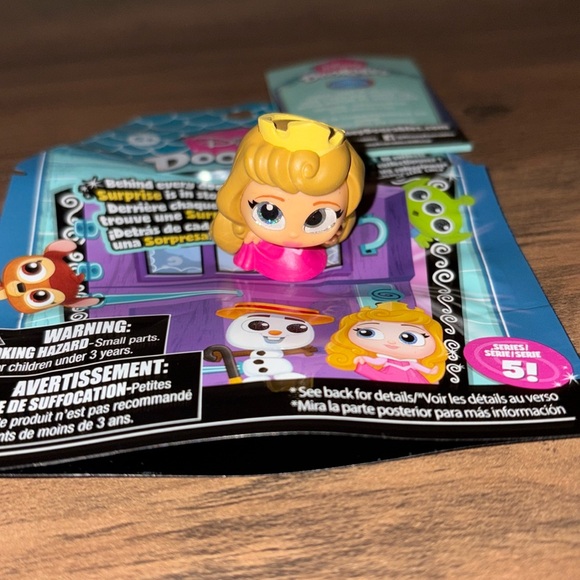 Disney | Toys | Disney Doorables Princess Aurora Sleeping Beauty Figure ...